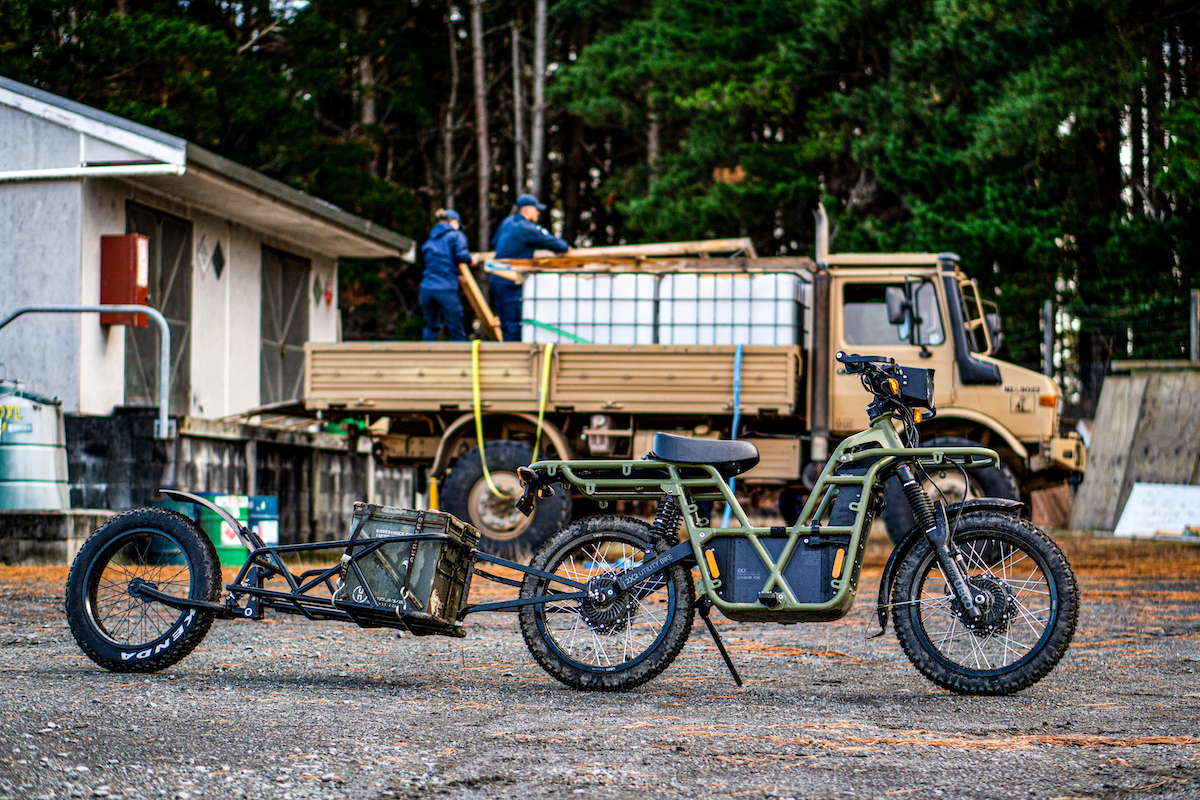 Watch soldiers test these all-wheel-drive electric motorcycles for army ...