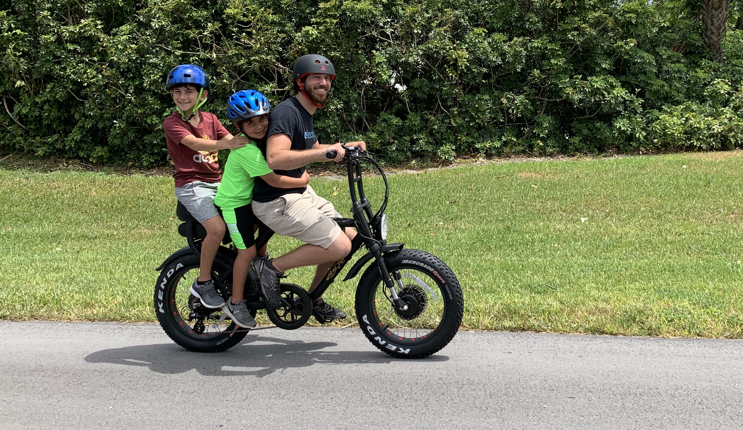 Ariel Rider D-Class 33 MPH e-bike review: Two motors = double the fun!