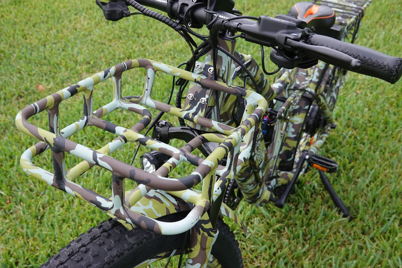 2,200W Super Monarch Crown full suspension e-bike has battery for days