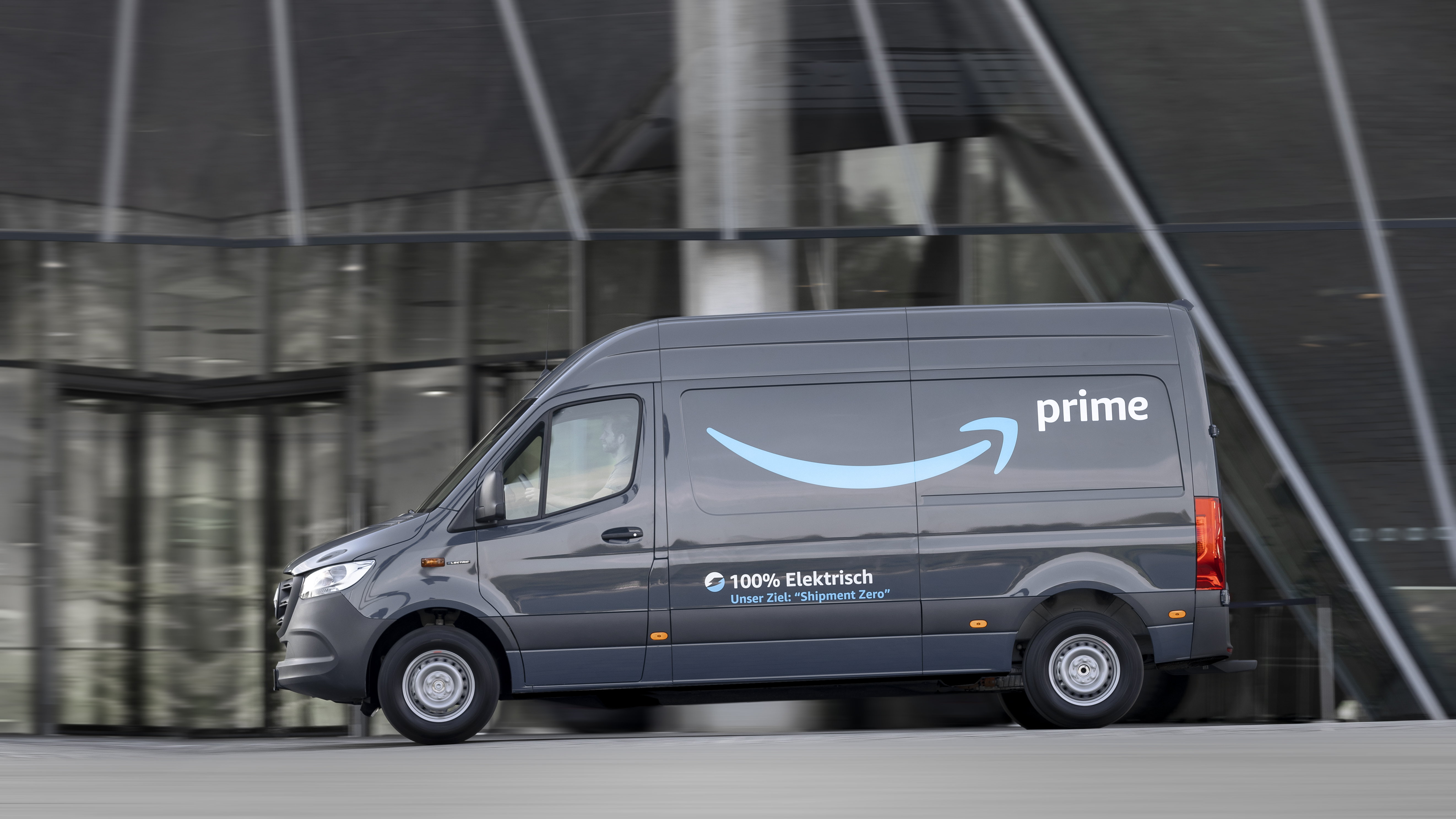 Amazon orders over 1,800 electric vans from Mercedes-Benz | Electrek