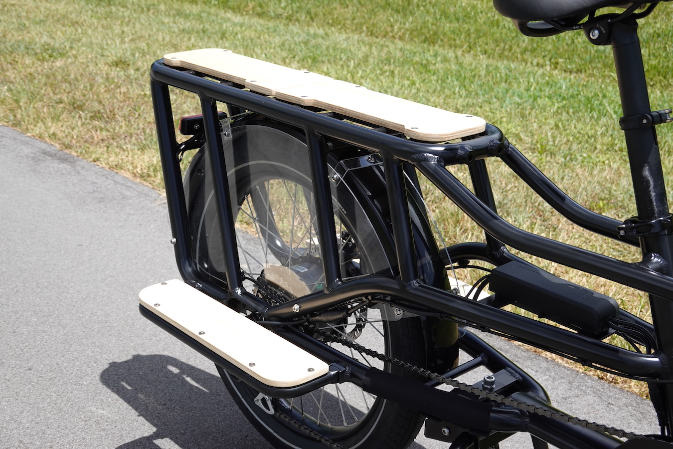 Radwagon 4 electric cargo bike is an affordable and awesome e-bike!