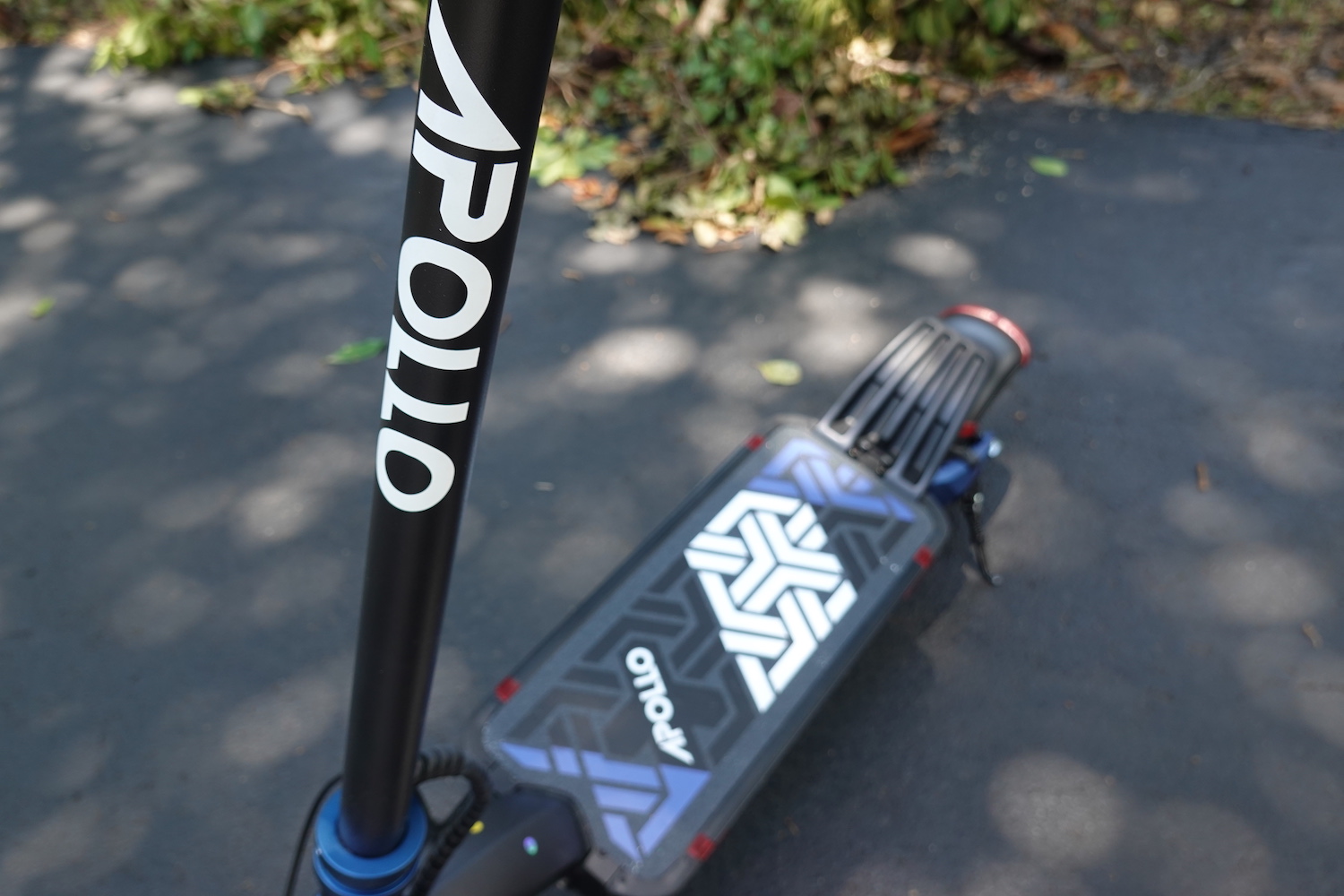 Apollo Pro review: Testing a 38 MPH and 2000 watt electric scooter!