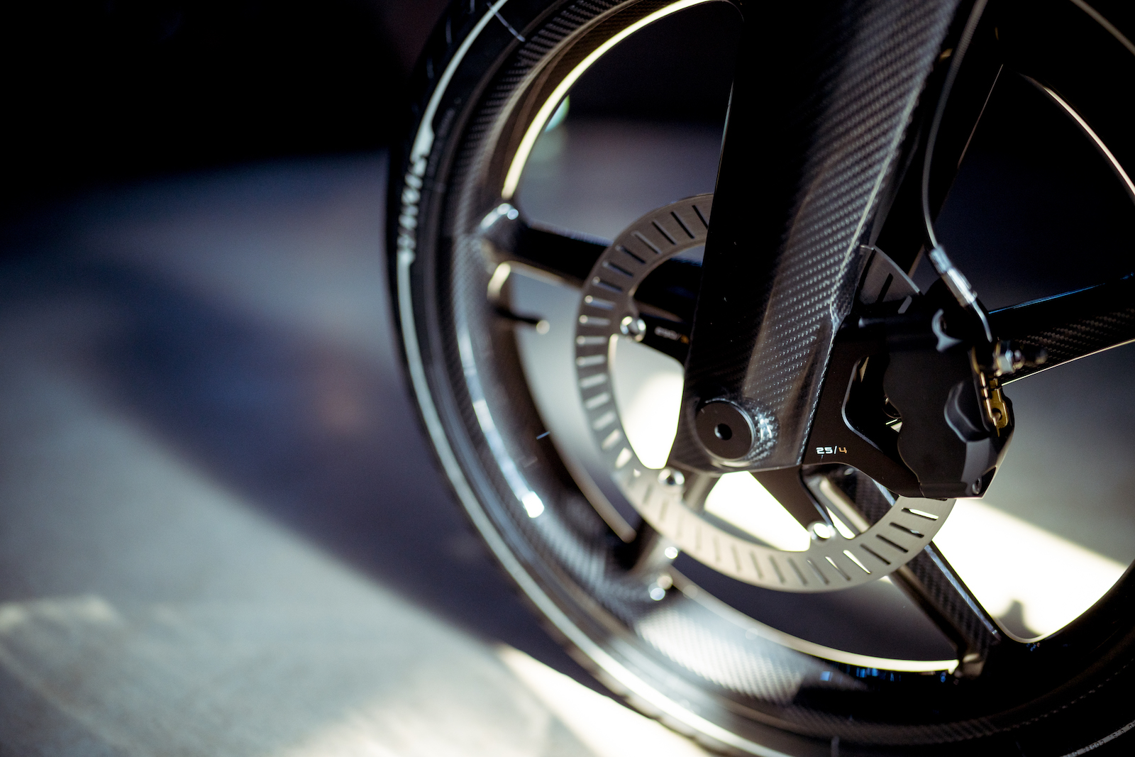 NOVUS electric motorcycle is beautiful yet has a shockingly high price