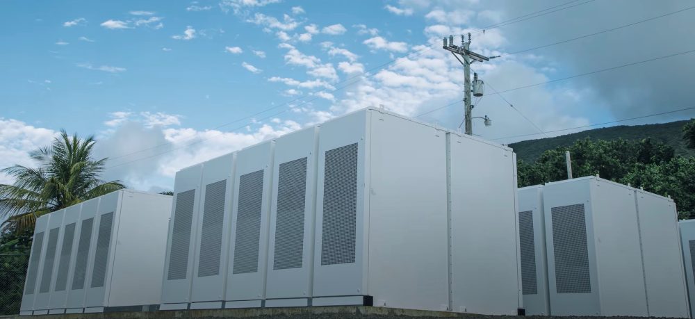 Tesla has over 120 operational microgrids around the world - Electrek