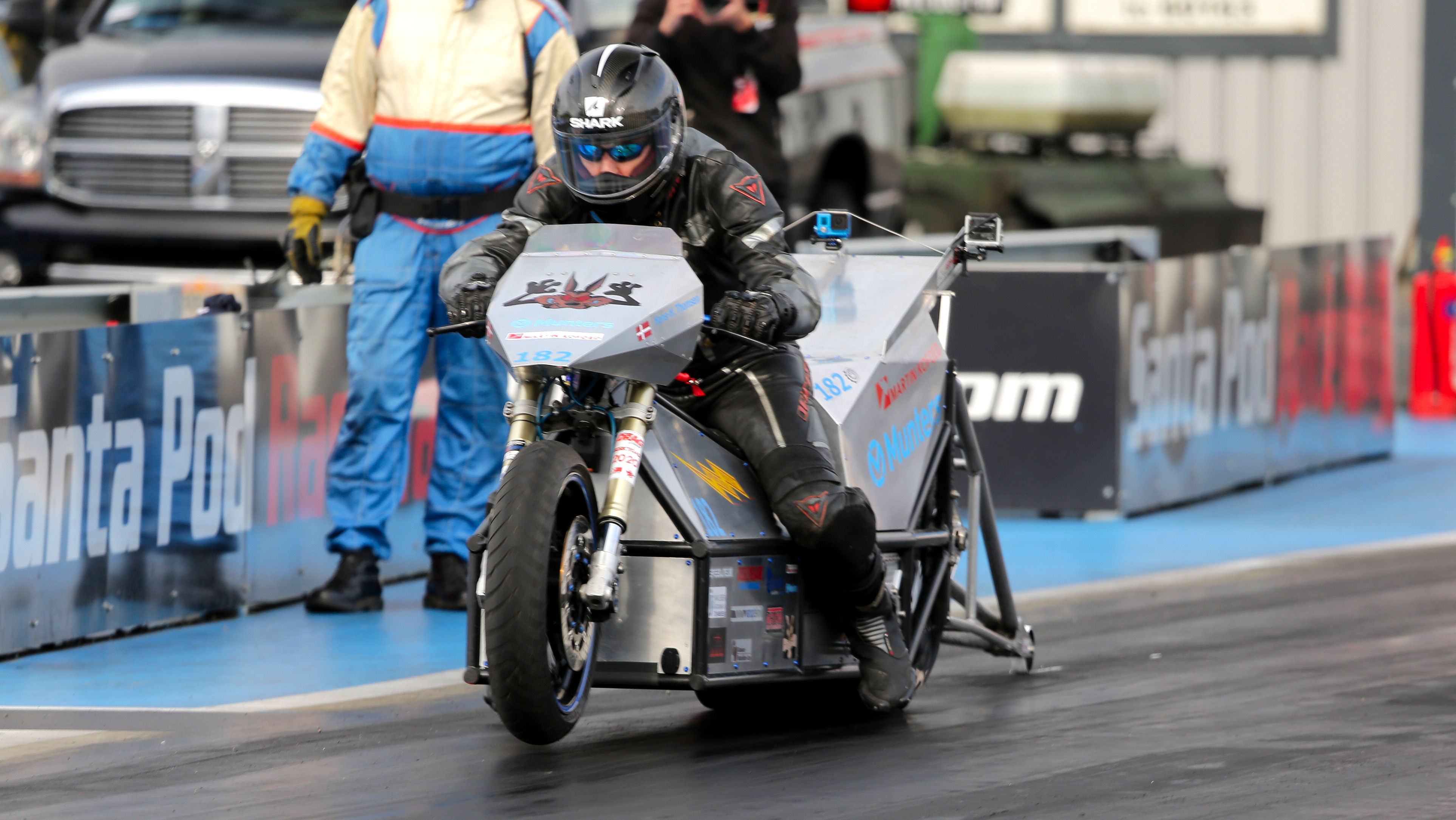 Watch this 1.2 Megawatt electric motorcycle break the world record in 6 ...