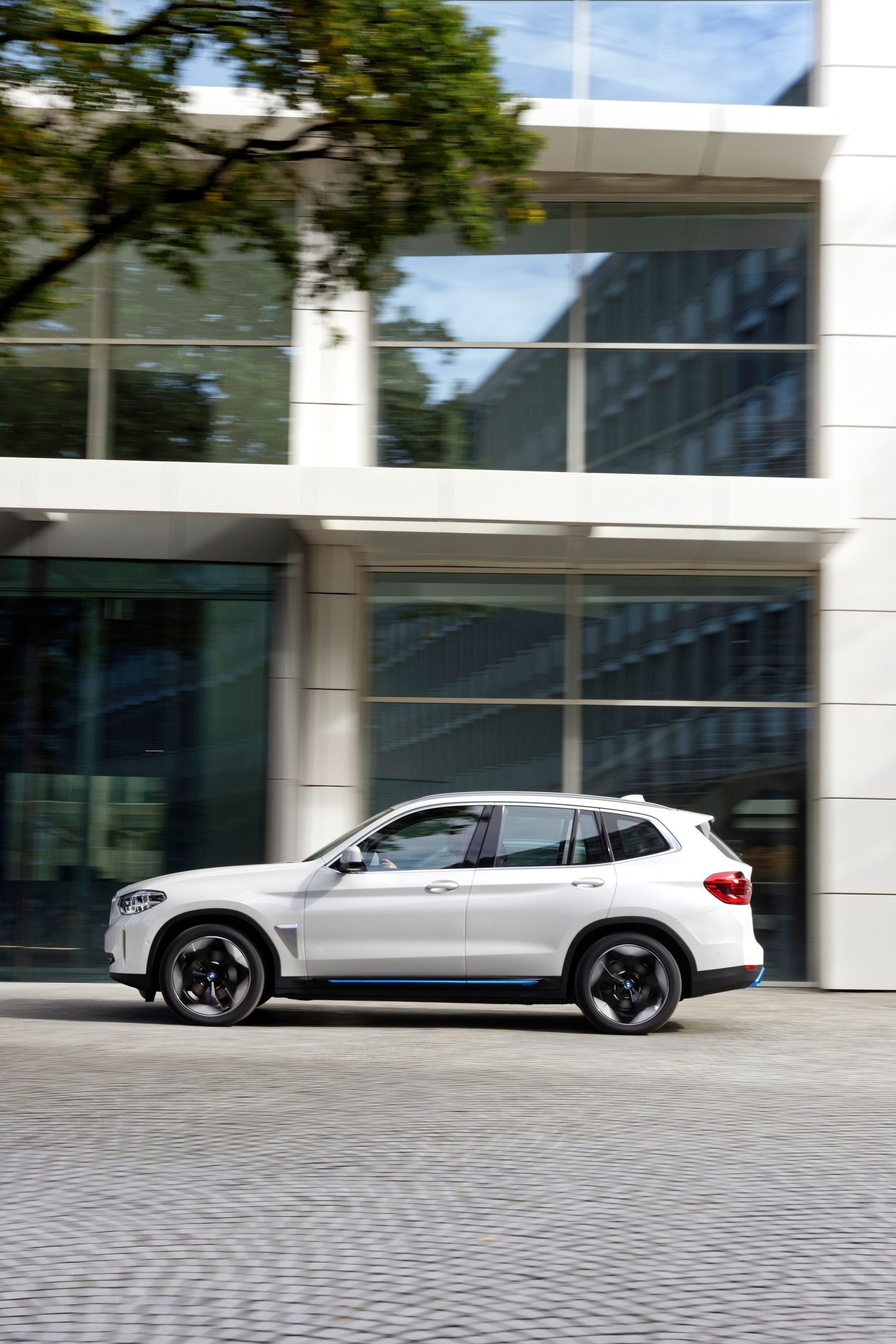 BMW launches iX3 electric SUV [Gallery] | Electrek