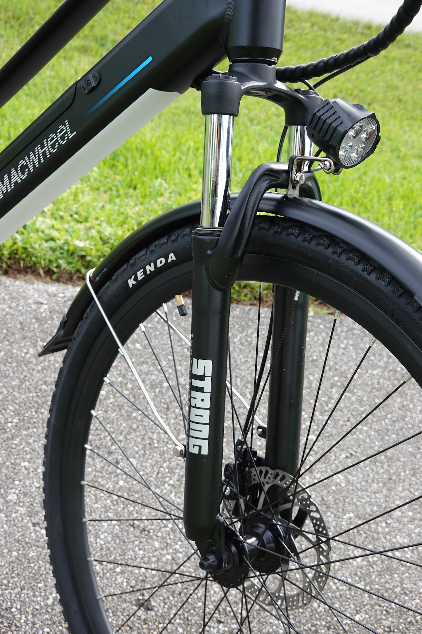 Macwheel Cruiser budget electric bike review: Cheap thrills at $799 ...
