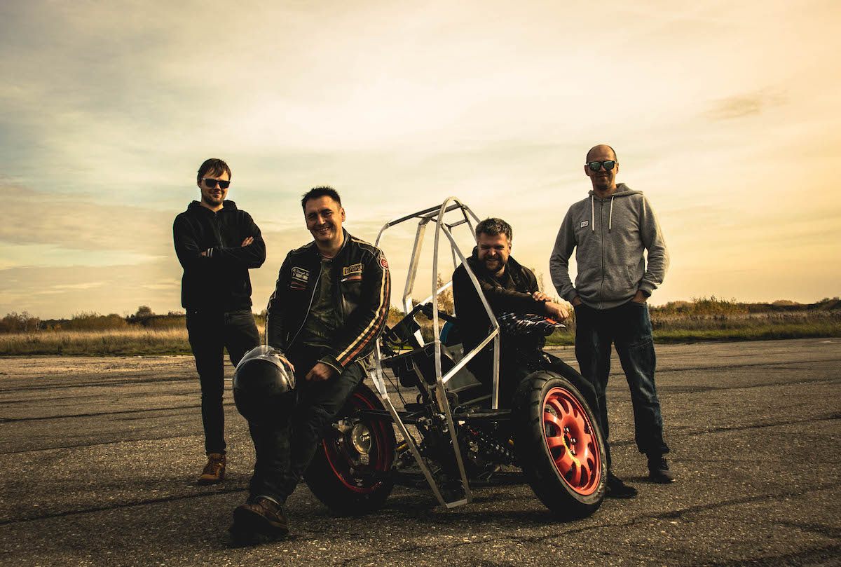 AKO's high performance leaning electric trike begins taking reservations