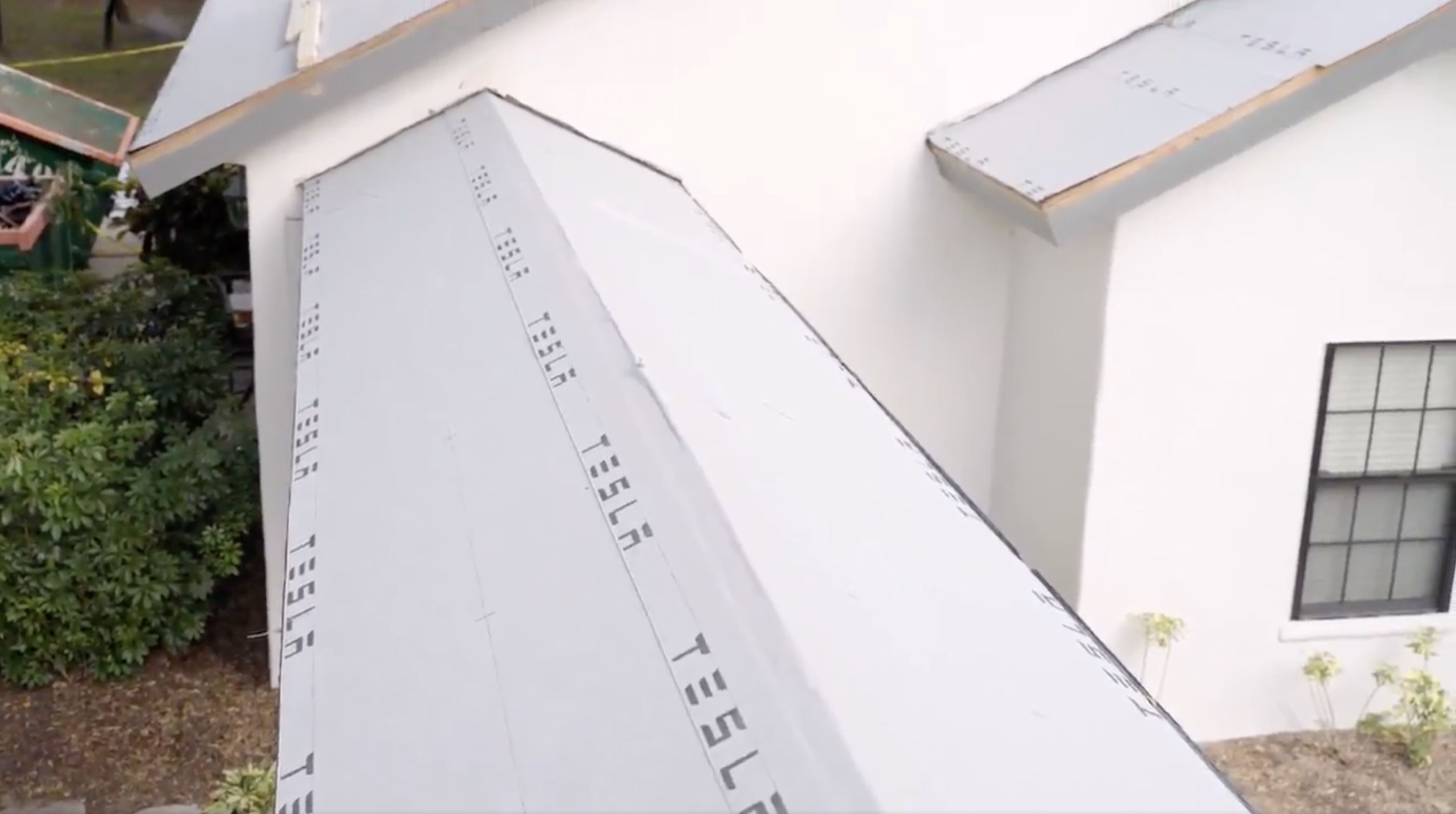 A look at Tesla's biggest Solar Roof install: A massive 44 kW system ...