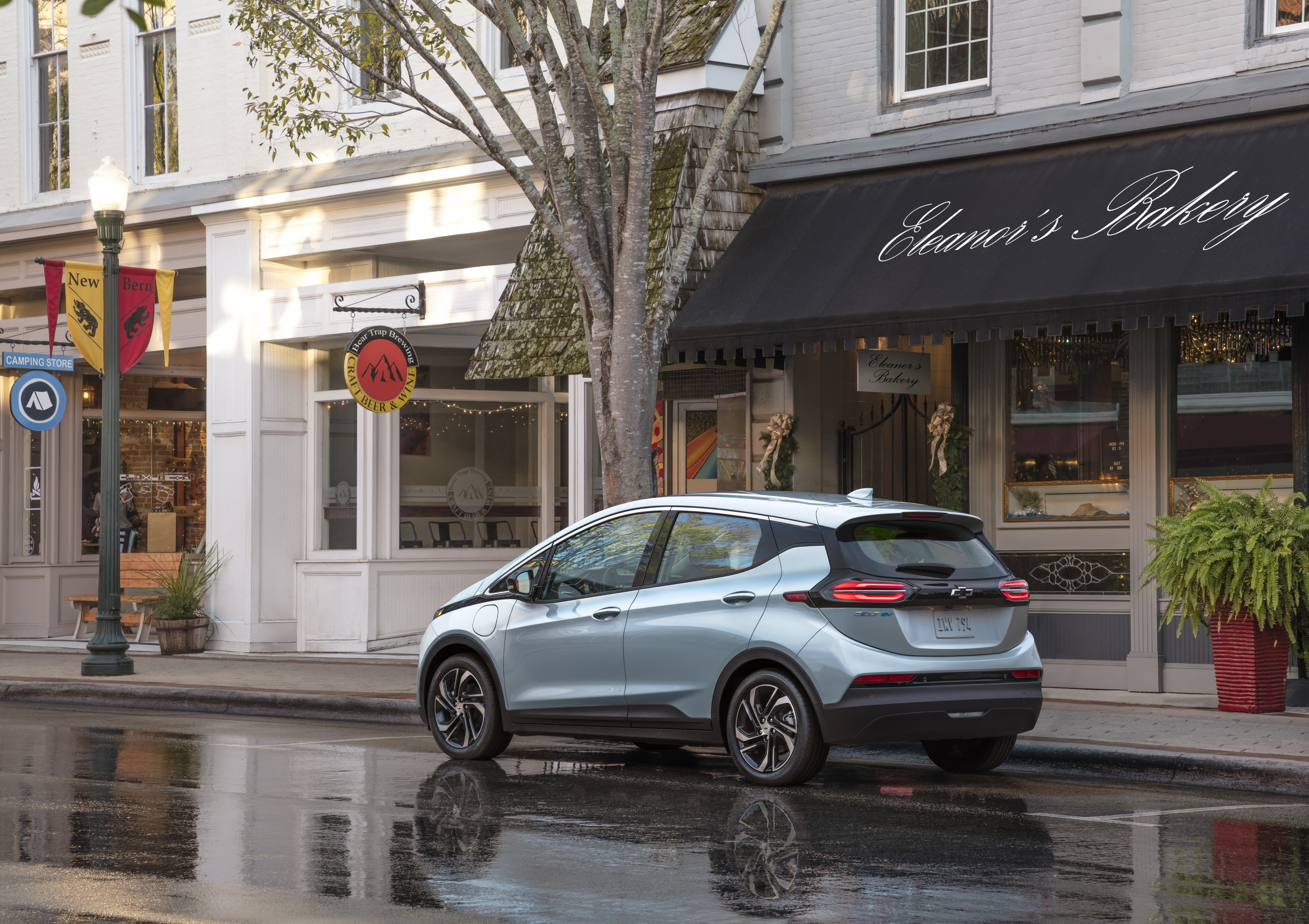 2022 Chevrolet Bolt EUV and EV announced with almost everything you ...