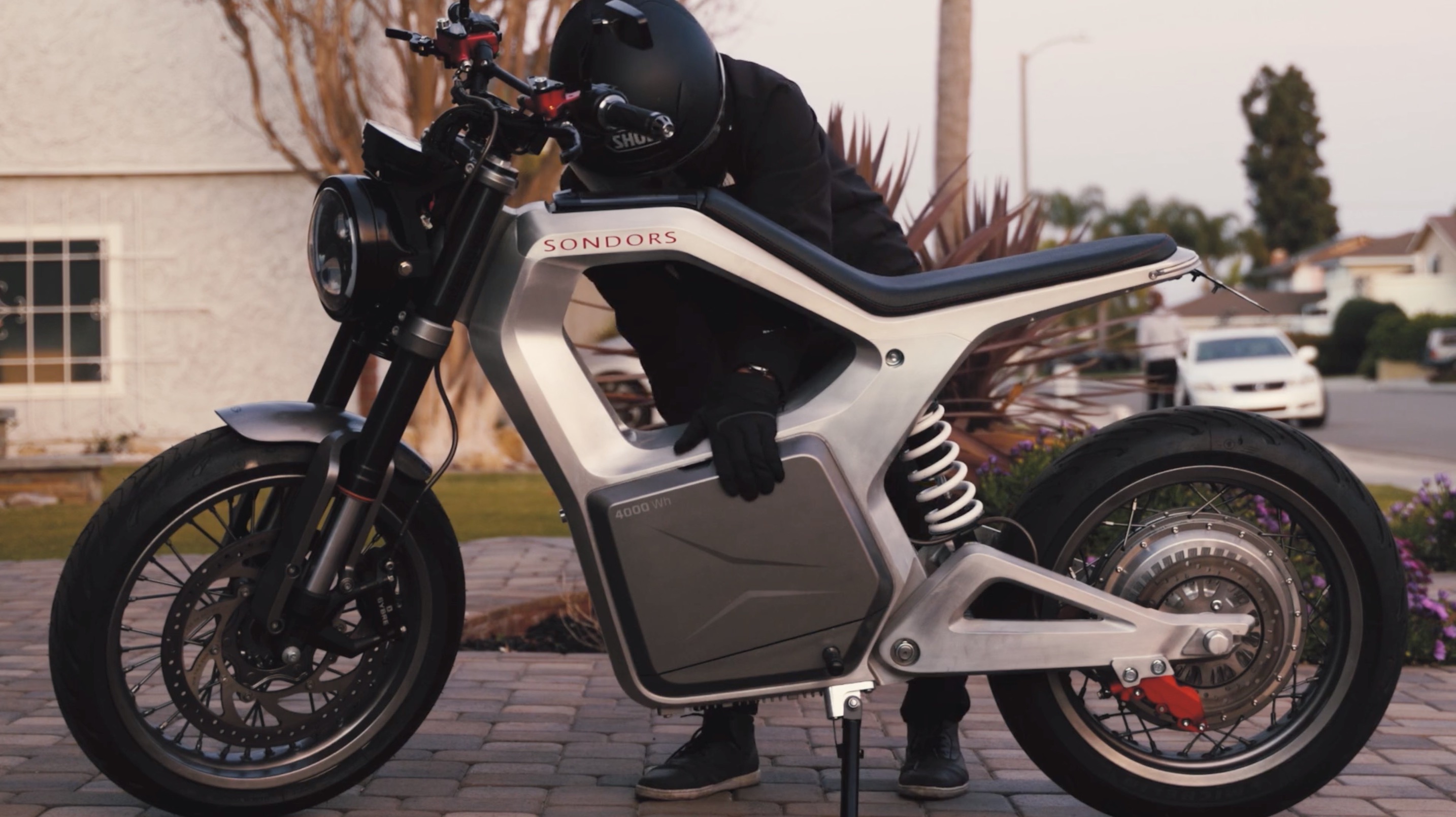 First look at $5K SONDORS Metacycle e-motorcycle's removable battery