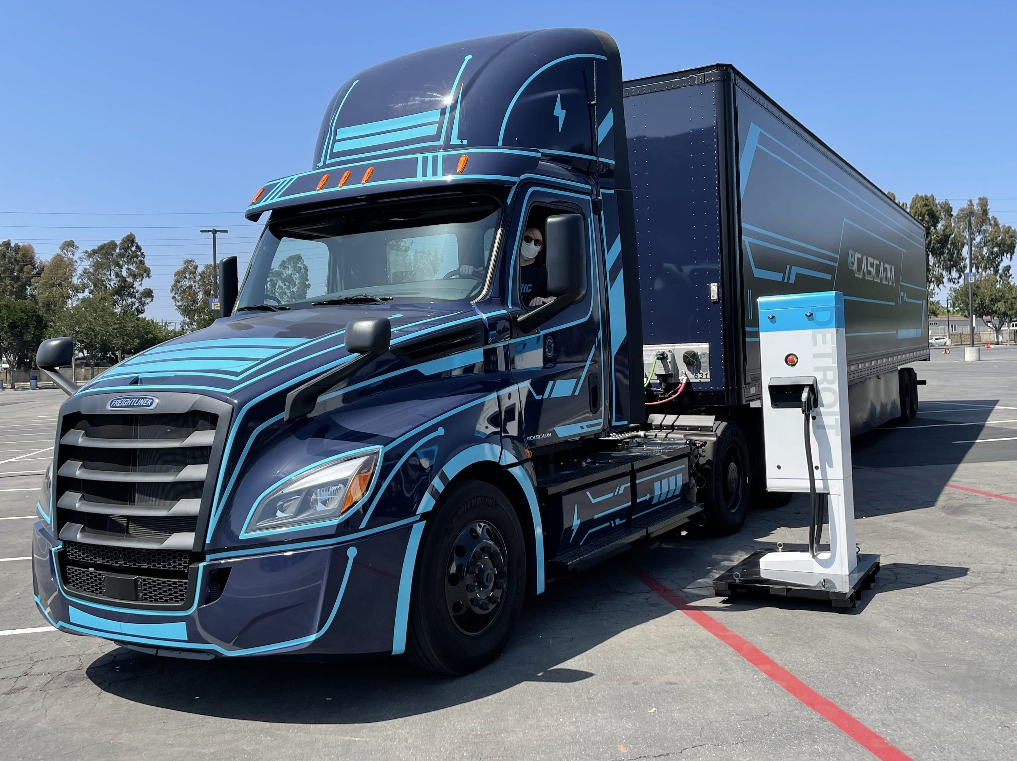 We drove all of Daimler's electric trucks and want to see them ...