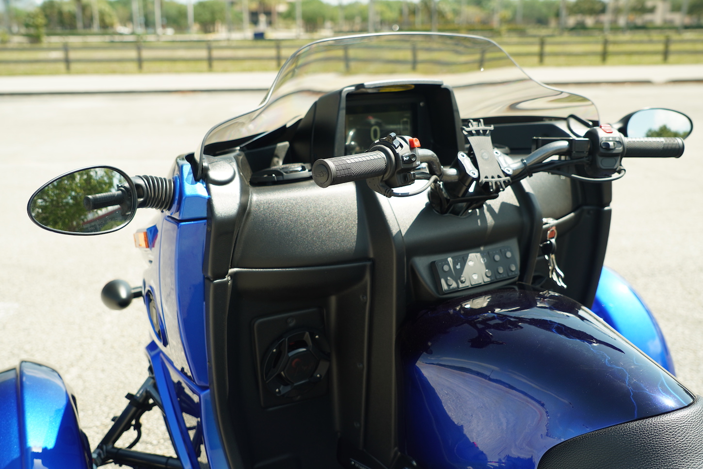 Test ride: Arcimoto 3-wheeled electric vehicles, cranking fun to the max!