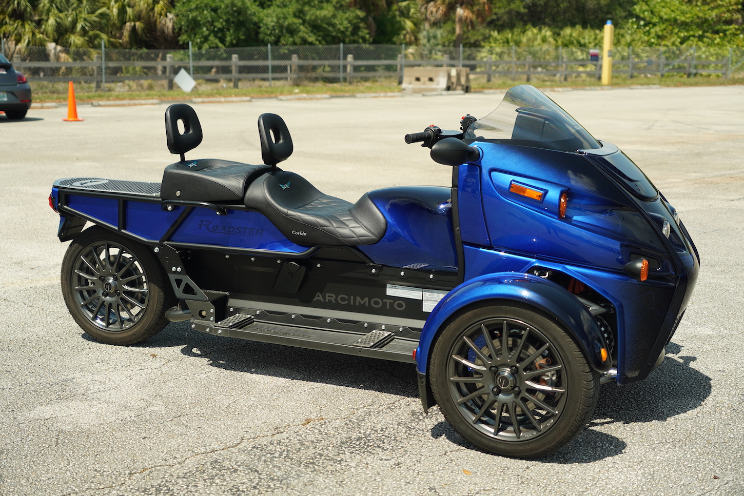 Test ride: Arcimoto 3-wheeled electric vehicles, cranking fun to the max!