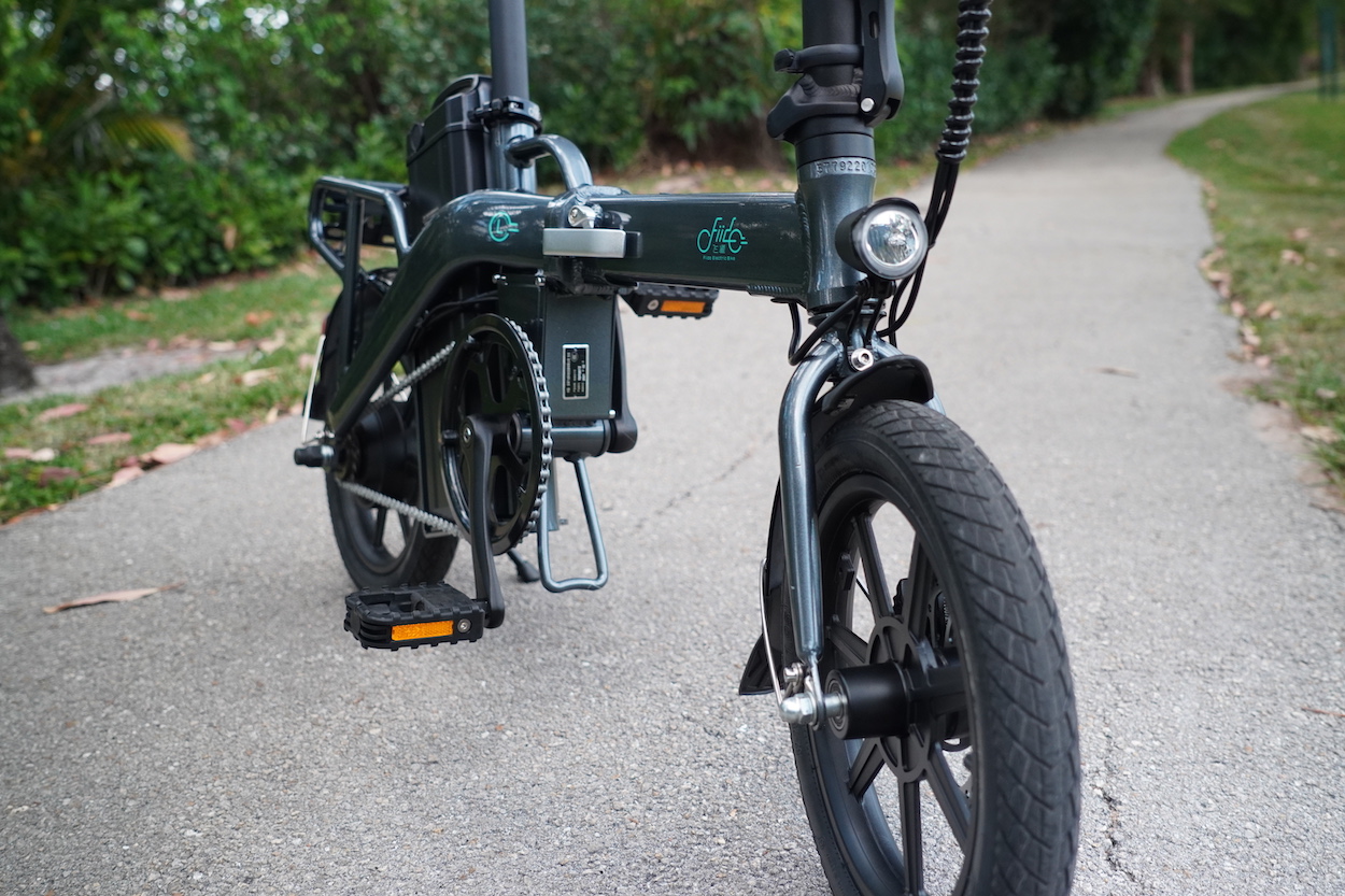 Fiido L3 e-bike review: A small folding e-bike with a GIANT battery for ...