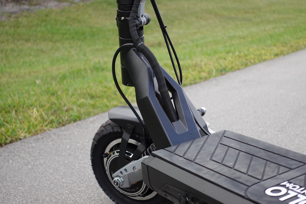 Apollo Phantom review: 40 MPH electric scooter redesigned from scratch