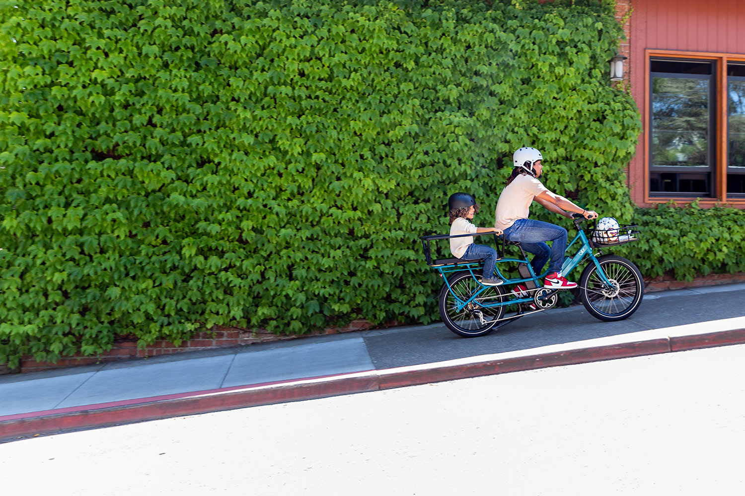 Blix offers classy new electric bike models in cargo, city, folding and ...