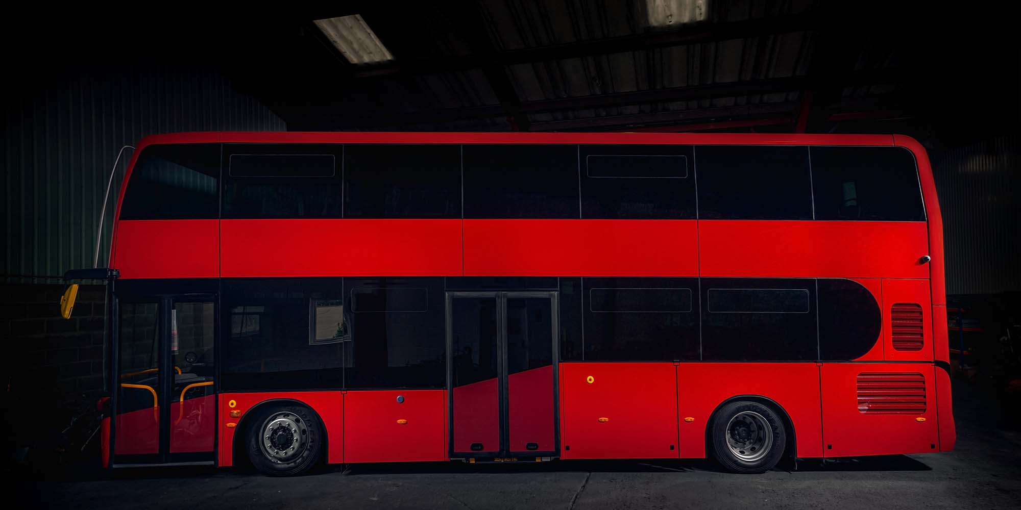 Equipmake and Beulas unveil electric double decker bus with 543 kWh ...