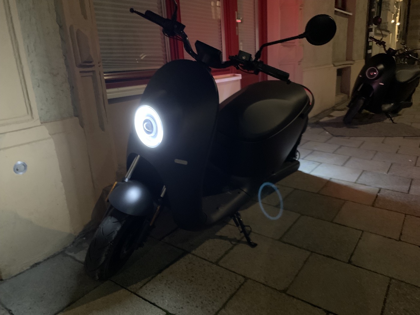 Electrek review: How we all rode Unu electric scooters and got around ...