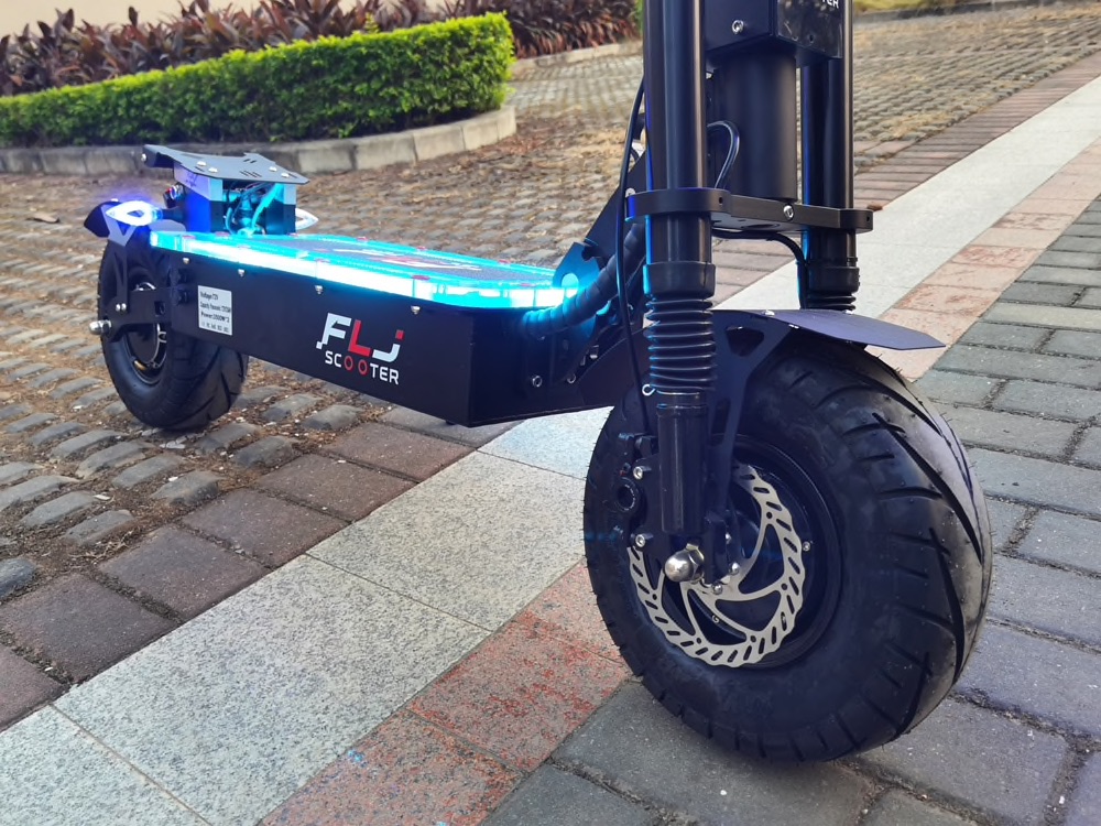 Awesomely Weird Alibaba EV of the Week: 60 MPH standing e-scooter