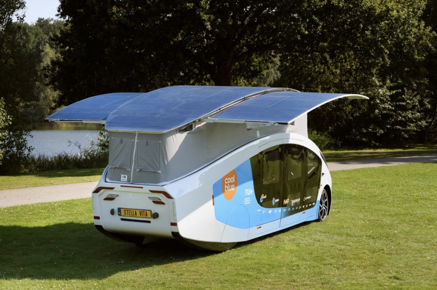 Electric car with extension and expandable solar offers a glimpse of ...