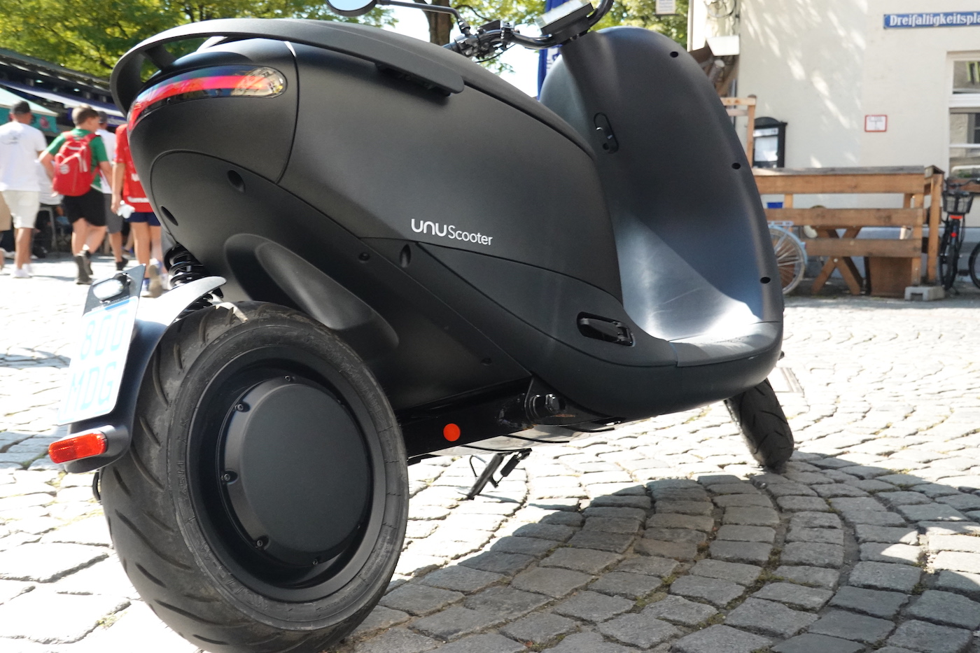 Unu electric scooter review: Electrek's Eurotrip seeing the city by ...
