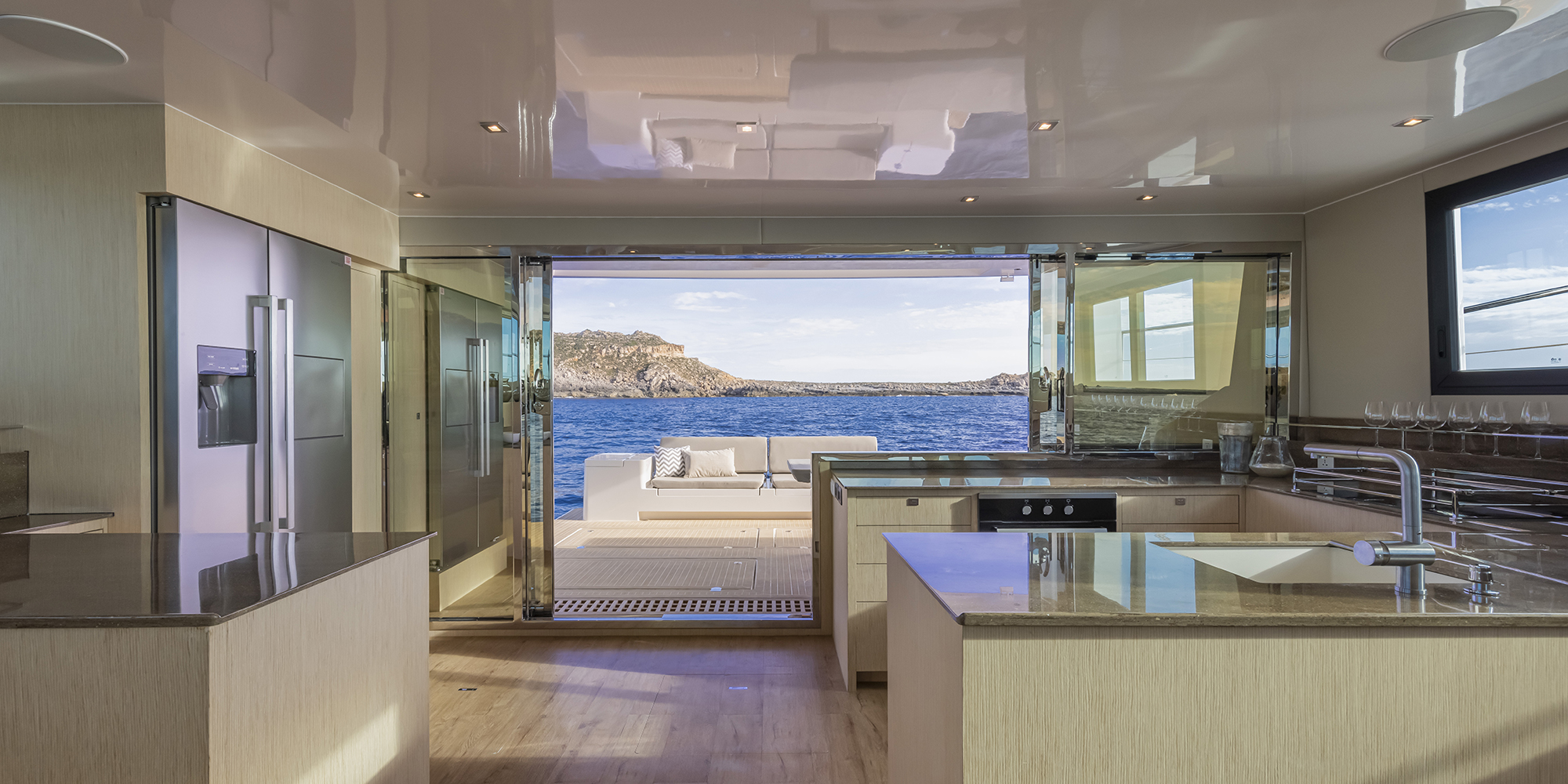 Silent Yachts launches solar catamaran with kite wing sail and 100 mile ...