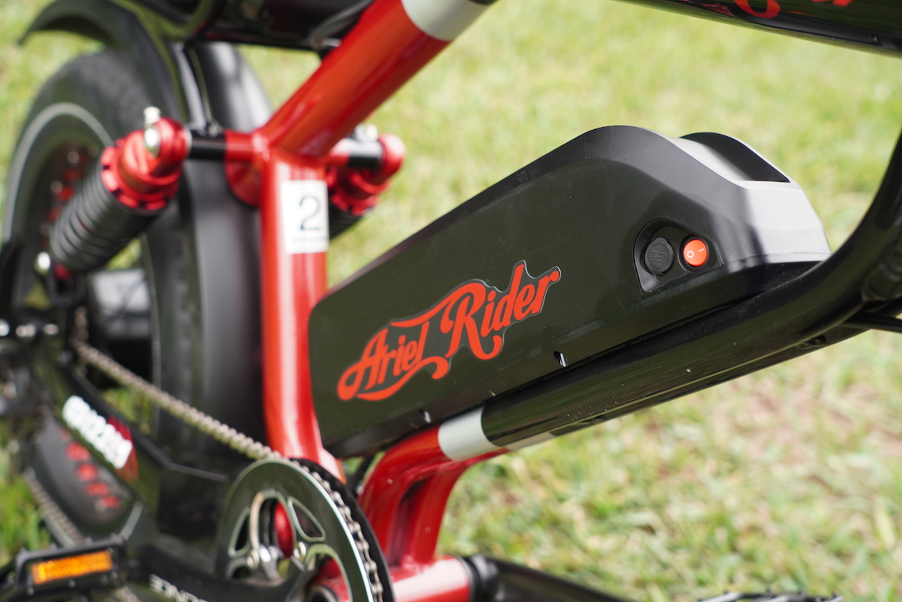 Ariel Rider Grizzly review: A two motor 3,700 watt moped-style electric ...