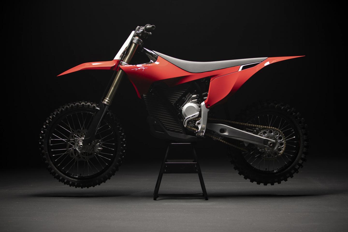Stark Varg electric dirt bike is 'world's fastest', crushes gas bikes