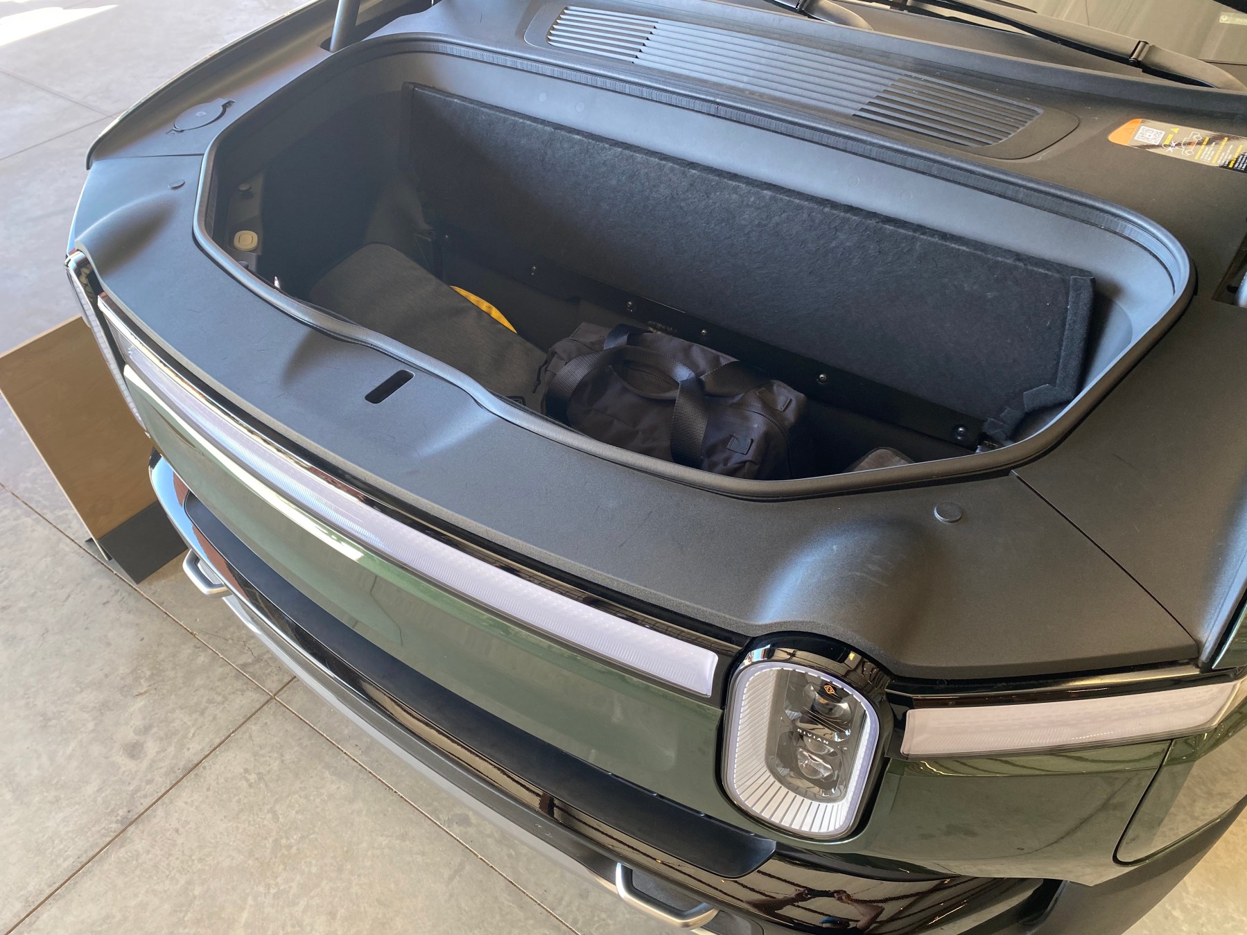 Another close-up look at the Rivian R1T plus test drive footage | Electrek