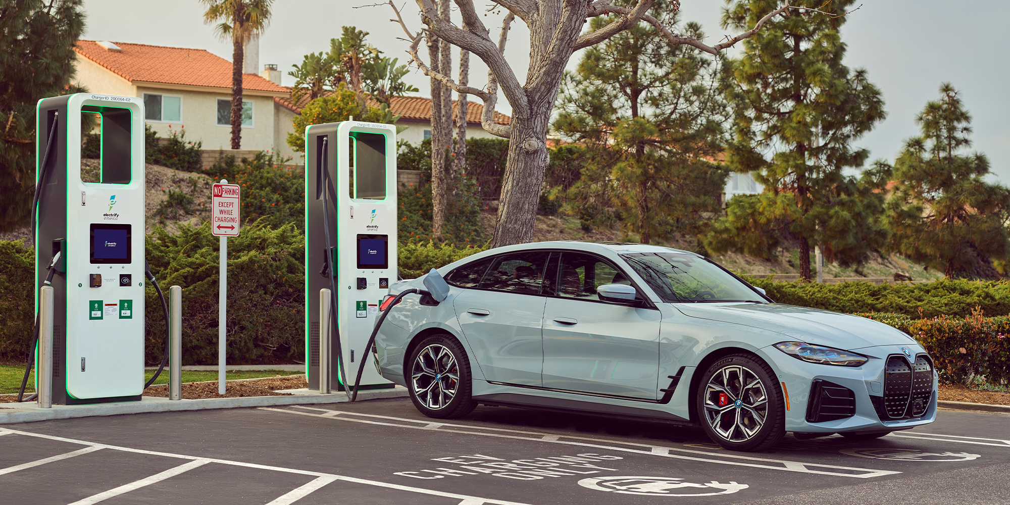 US customers who buy a 2022 BMW EV will get two years of free 30-minute charging from Electrify ...