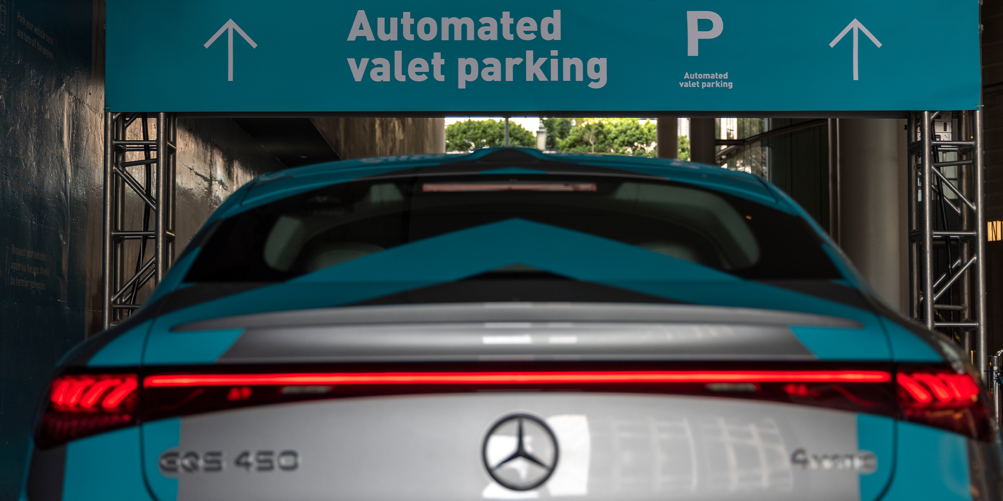 Mercedes-Benz showcases its Intelligent Park Pilot technology in Los ...