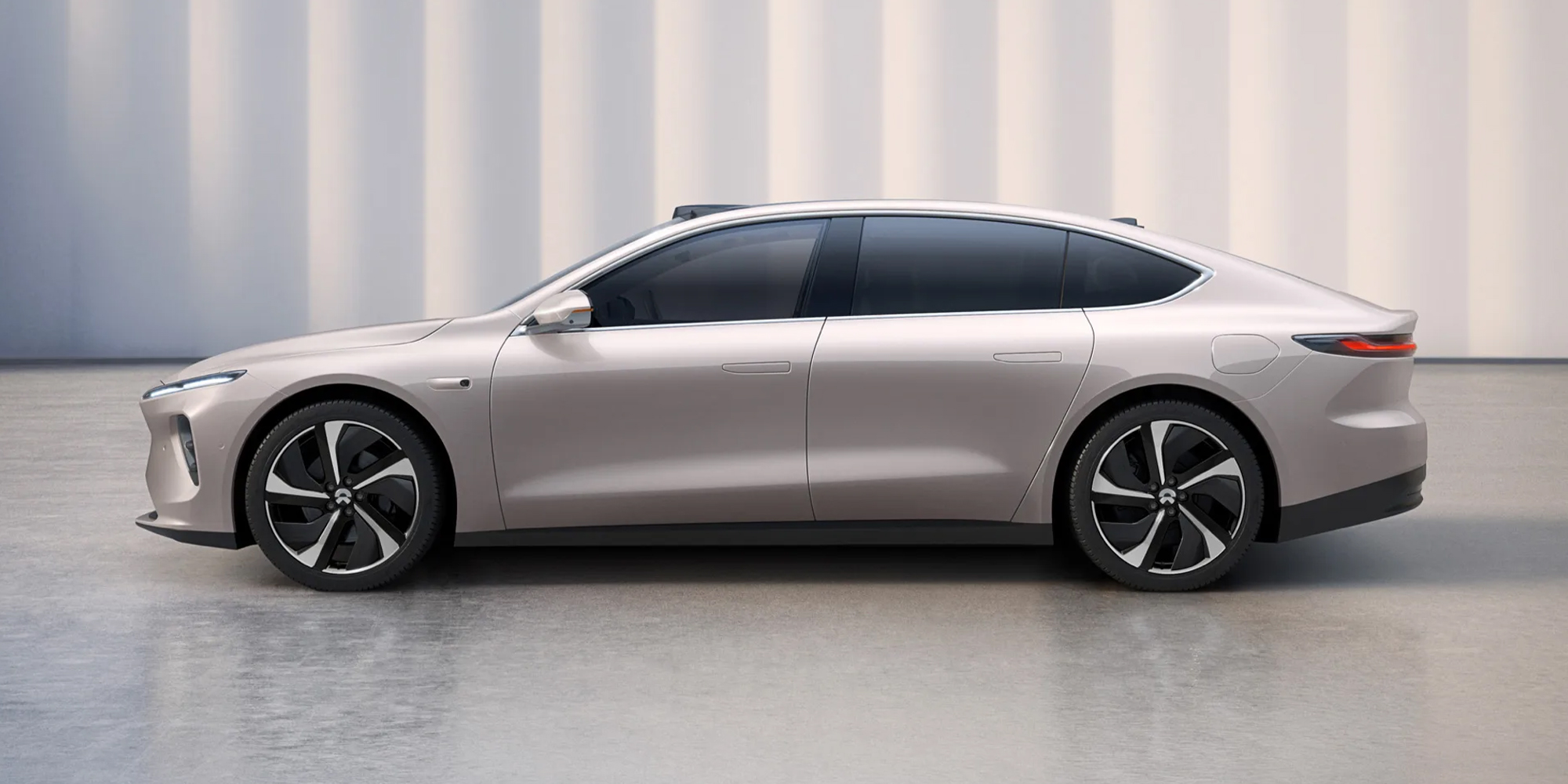 NIO ET9 sedan features 900V architecture, upgradable chassis