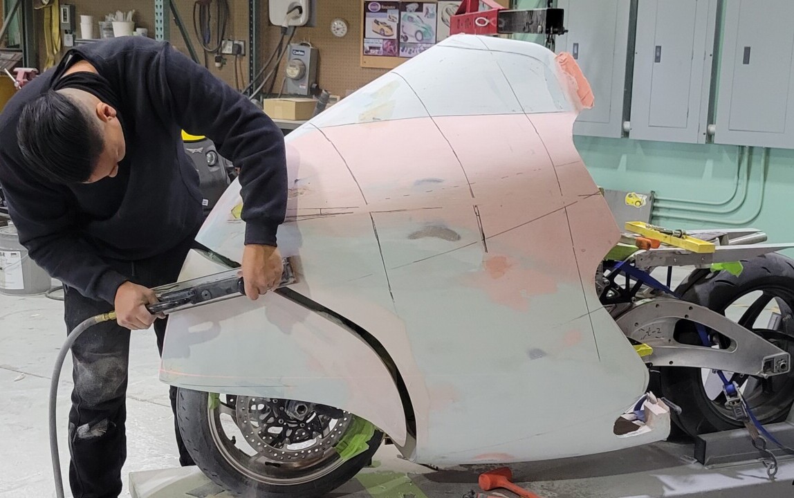 Lightning Strike electric motorcycle racing toward 250 mph speed record