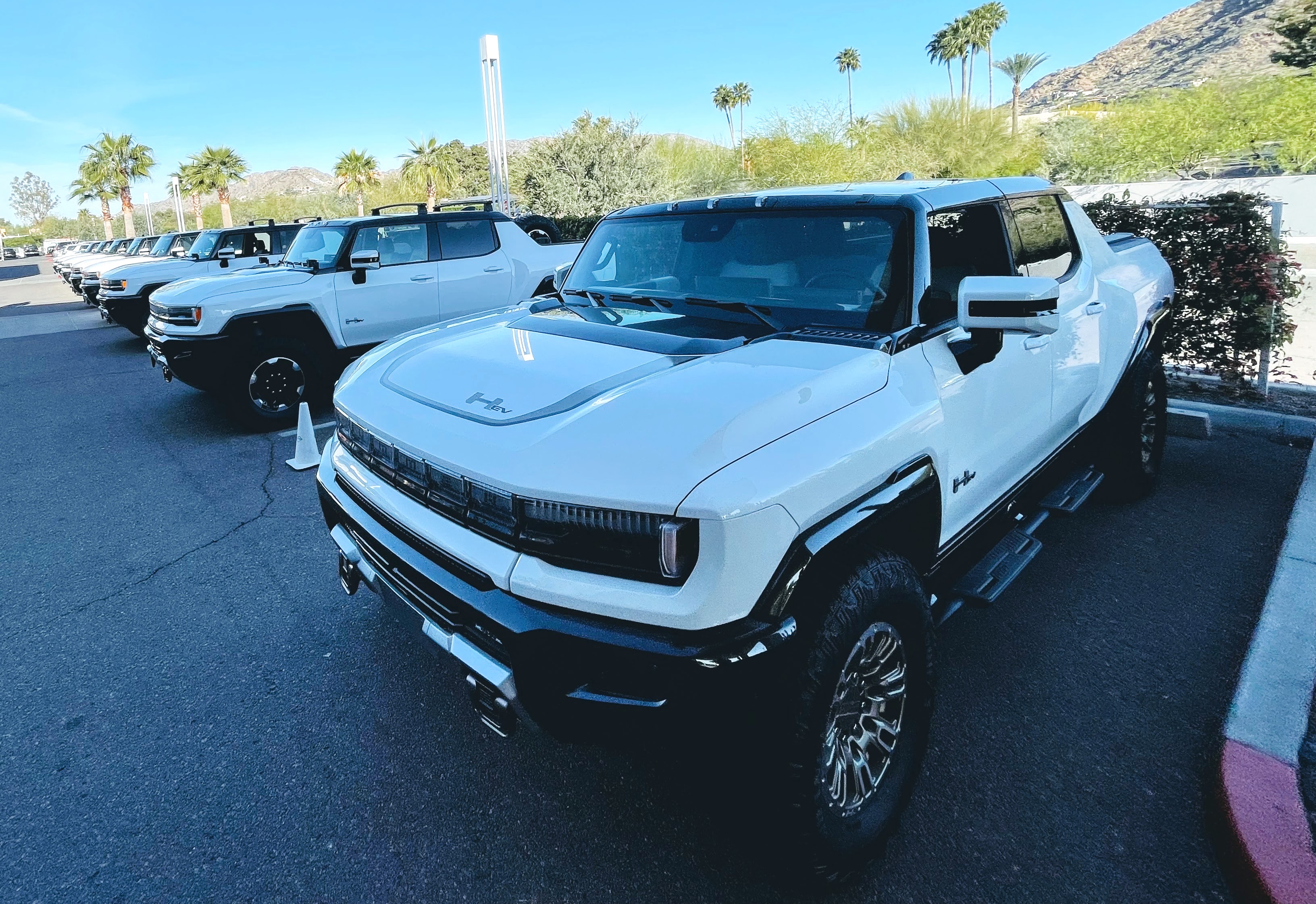 Review: GMC's Hummer EV 'Super(size)truck' is excess in all the best ...