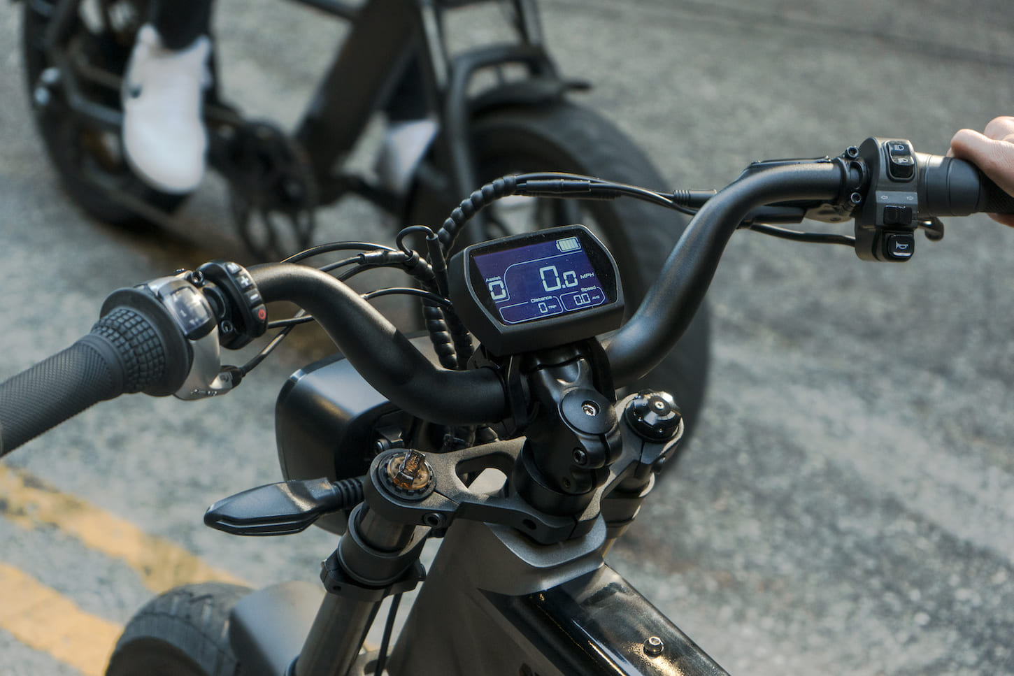 C3STROM Astro electric bike puts motorcycle styling on an e-bike ride