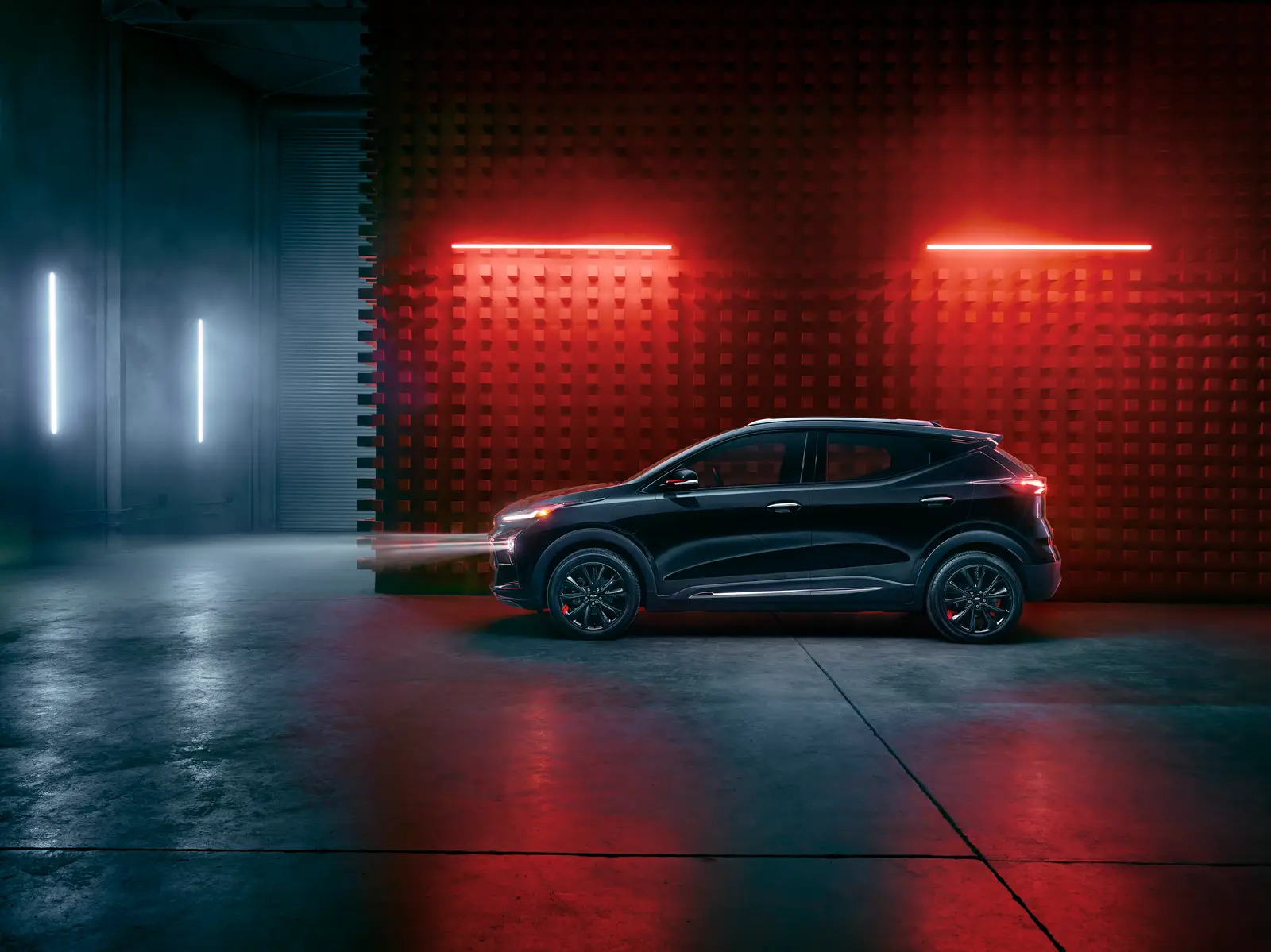2023 Chevy Bolt EV and EUV get $6,000 price cut, start at $25,600 ...