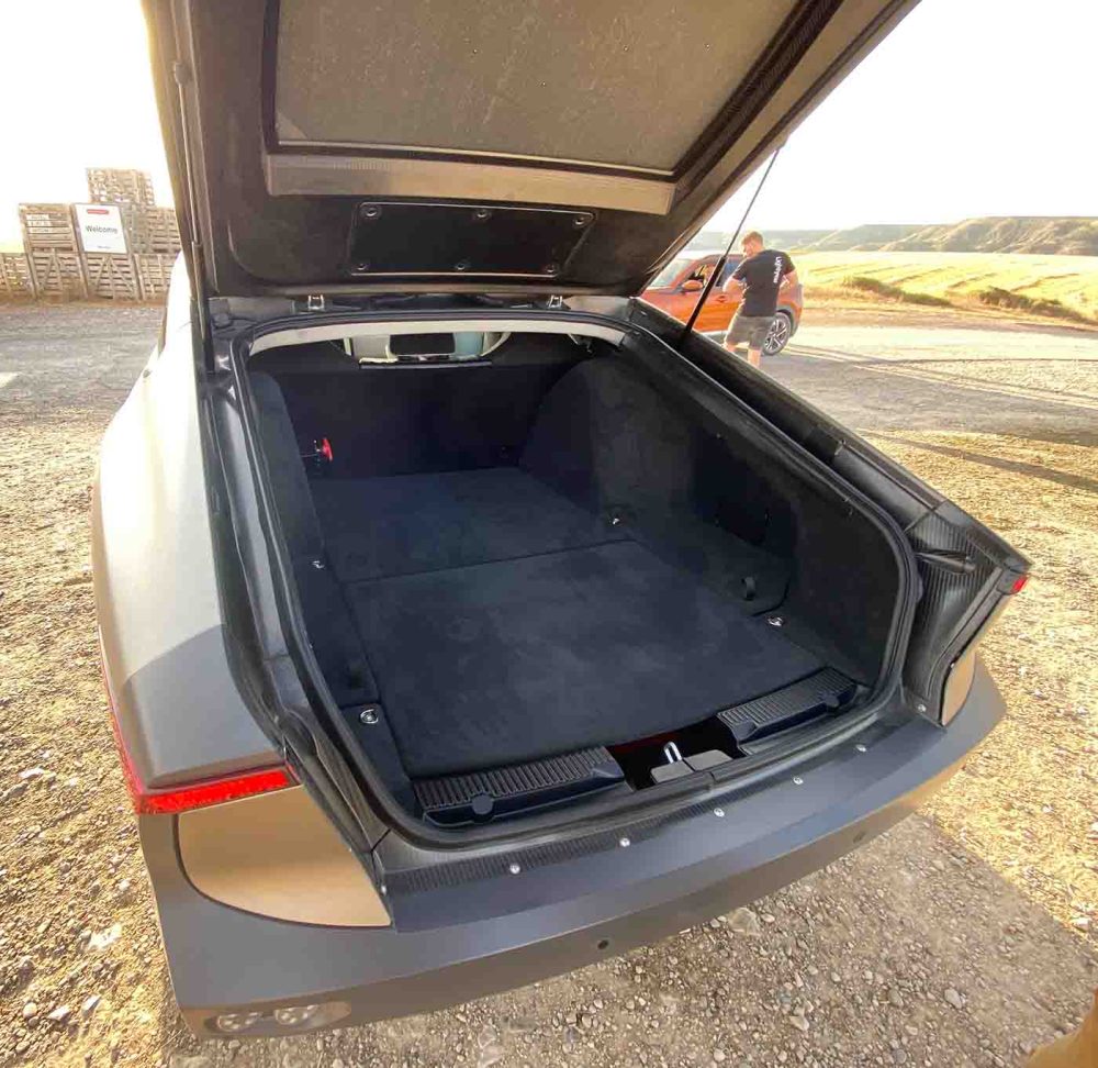First drive in the Lightyear 0: A genuine solar EV is closer than ever ...