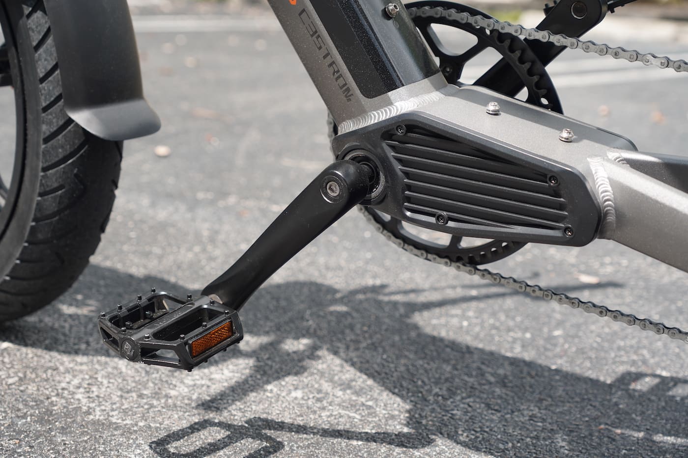 C3STROM ASTRO PRO electric bike hits 28 MPH with motorcycle styling