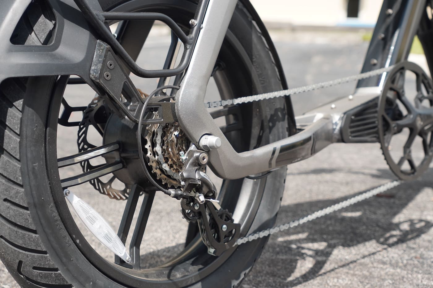 C3STROM ASTRO PRO electric bike hits 28 MPH with motorcycle styling