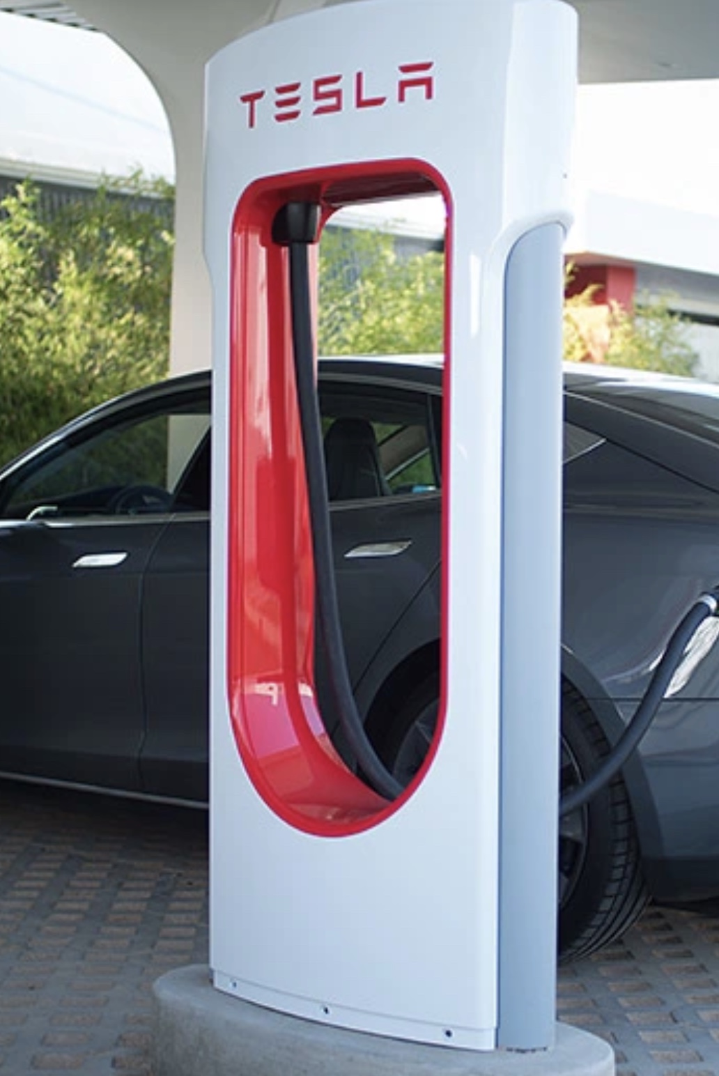 Tesla Supercharger V4 design revealed in new station plan | Electrek