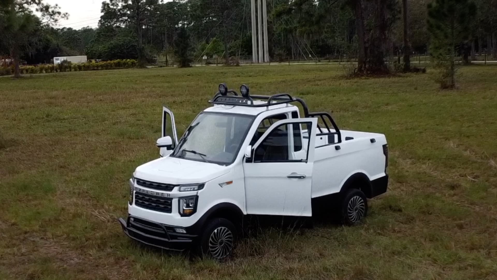 Last year I bought a $2,000 Chinese mini-truck. Here's how it's holding up