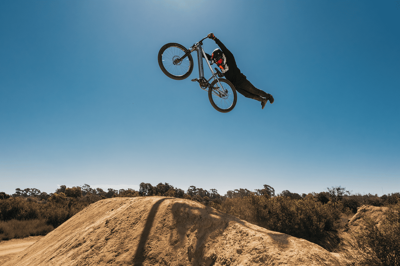 ONYX LZR Pro review: A dirt jumper electric bike with style for days