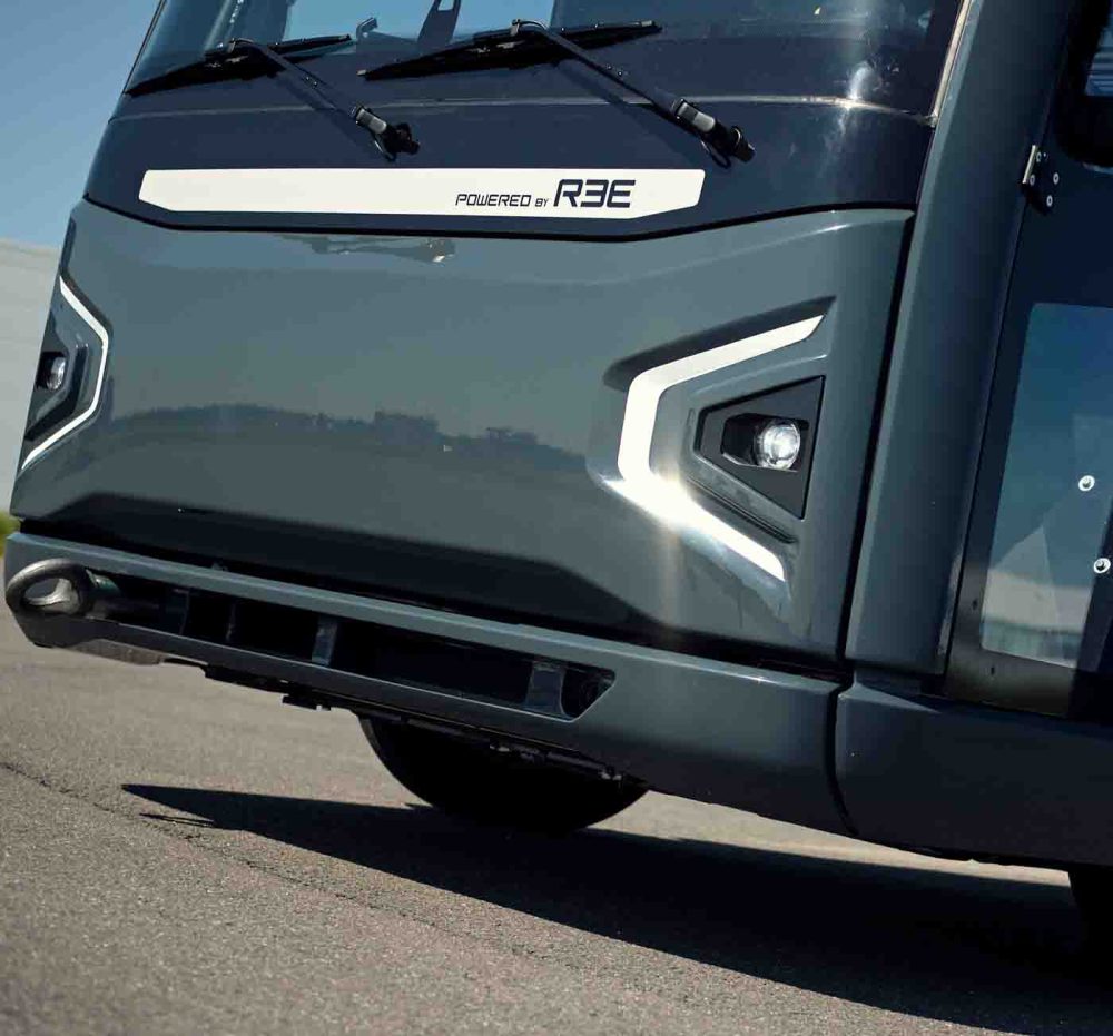 REE Automotive unveils Class 3 box truck powered by P7 chassis