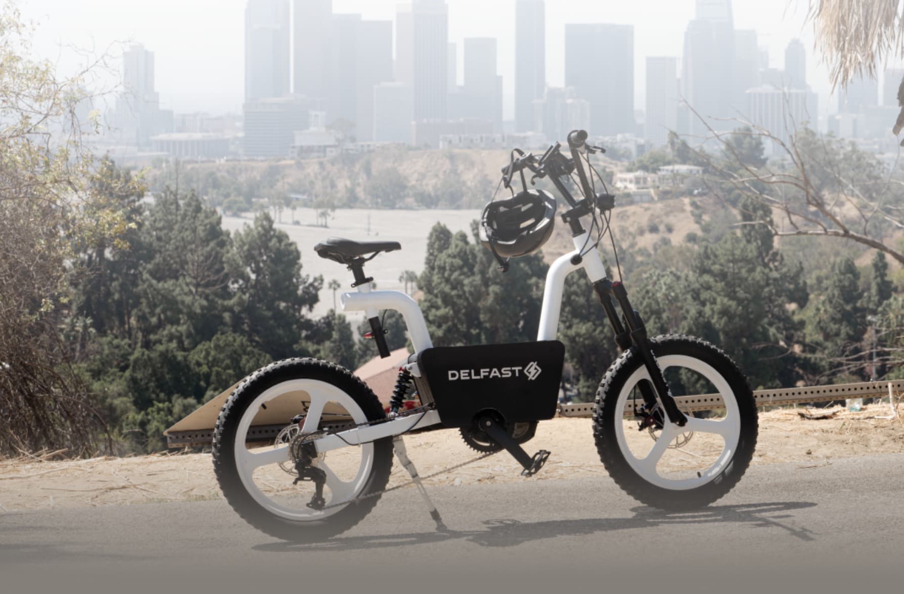 Delfast California unveiled as electric moped with 100 mile range