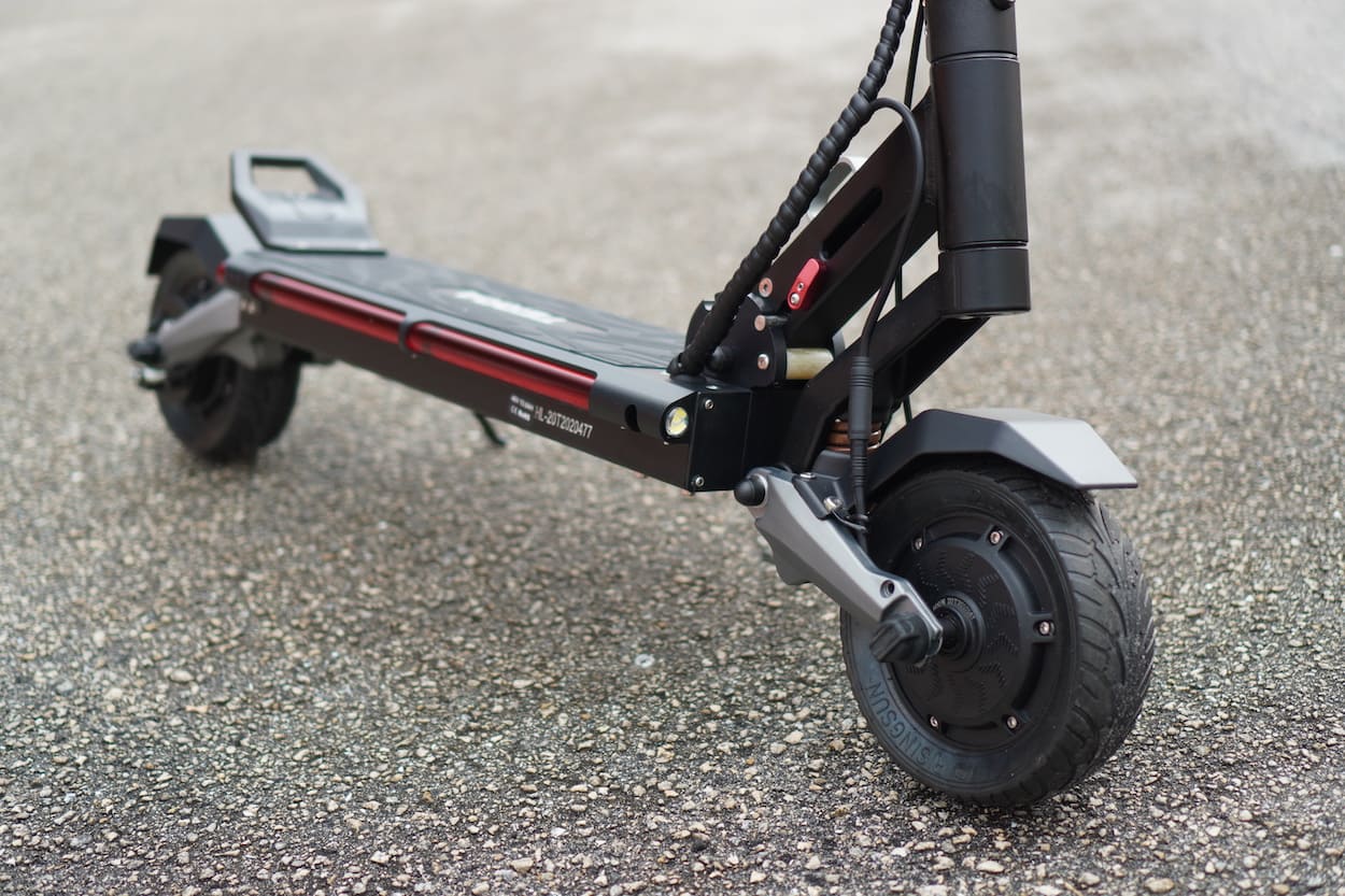 Evolv Terra electric scooter review: 31 MPH and full suspension!