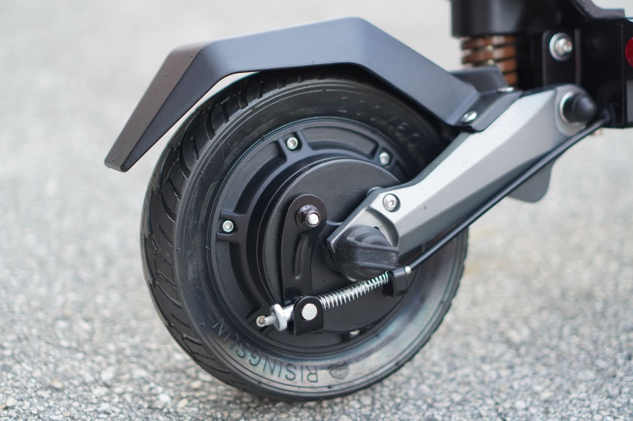 Evolv Terra electric scooter review: 31 MPH and full suspension!