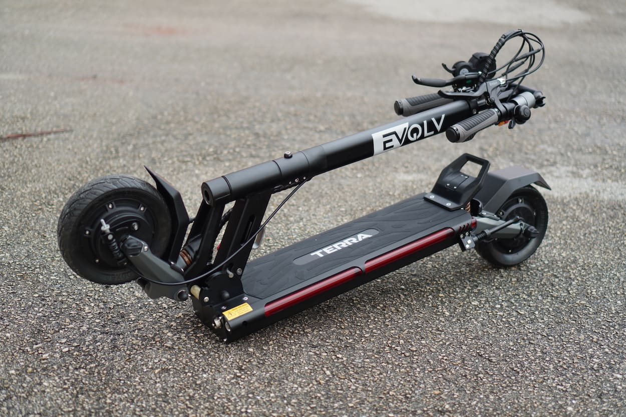 Evolv Terra electric scooter review: 31 MPH and full suspension!