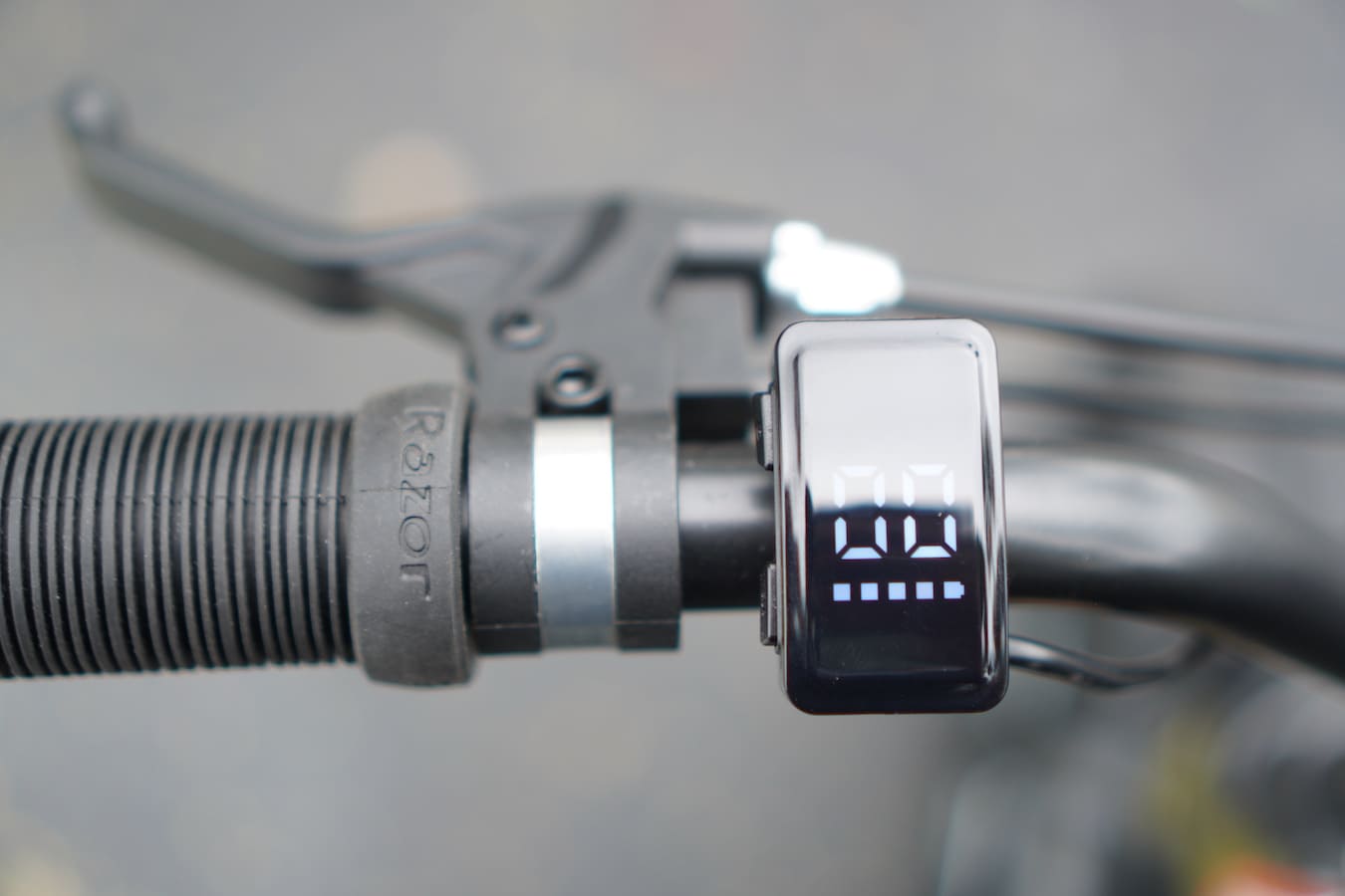 Razor EcoSmart Cargo review: Flying on a 2-seater electric scooter