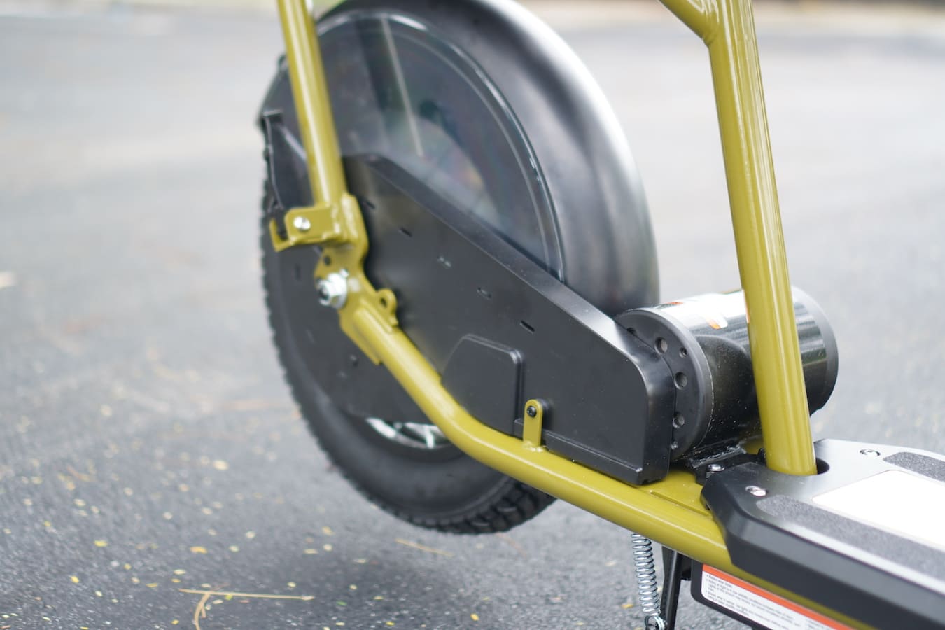 Razor EcoSmart Cargo review: Flying on a 2-seater electric scooter